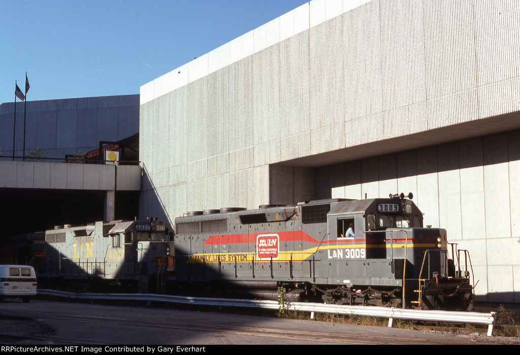 LN 3009 & 4027 - Louisville & Nashville